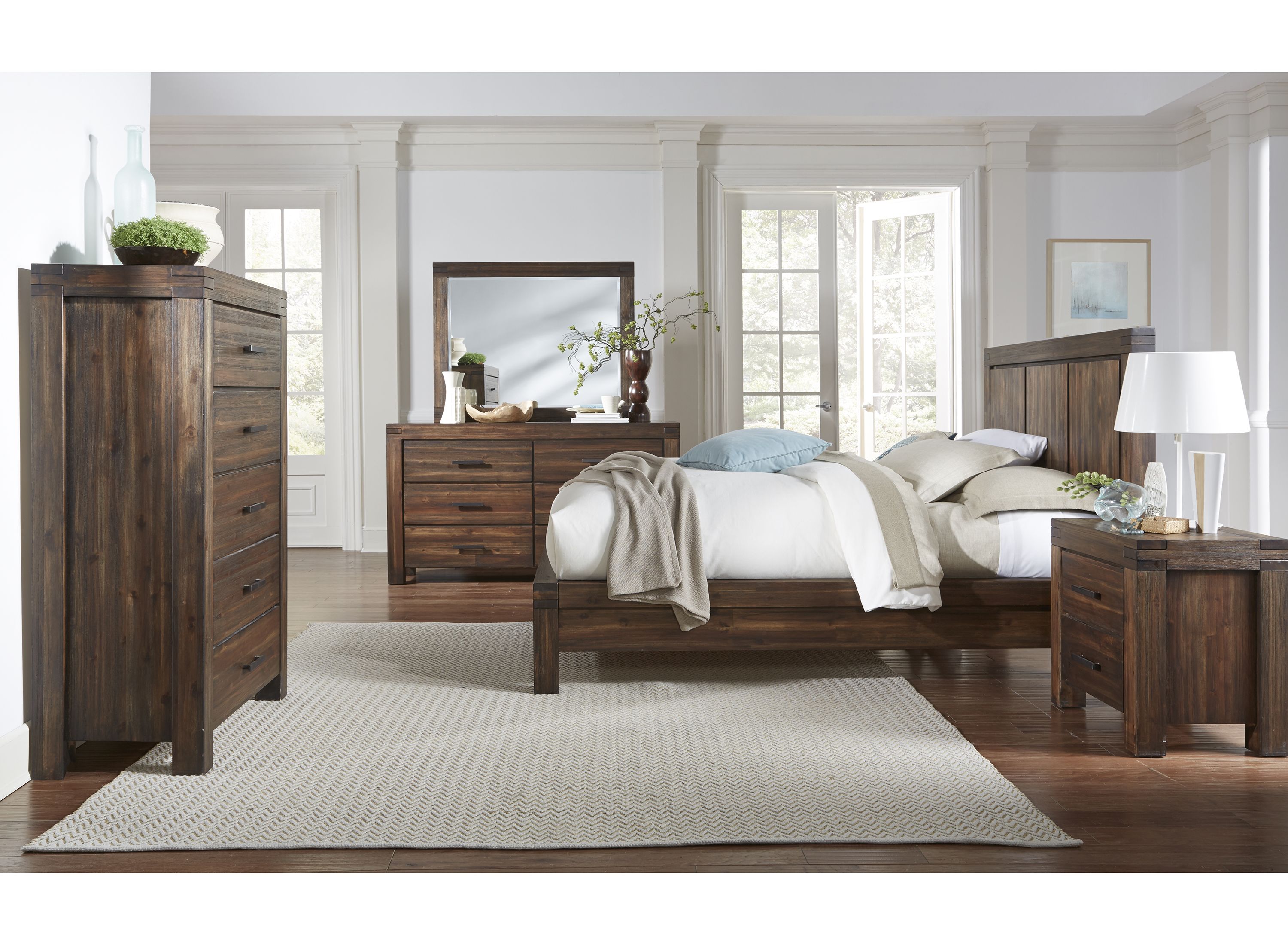 Raymour And Flanigan Platform Bed