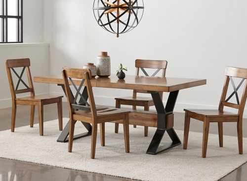 Bay Ridge Dining Table w/ Leaf | Raymour & Flanigan