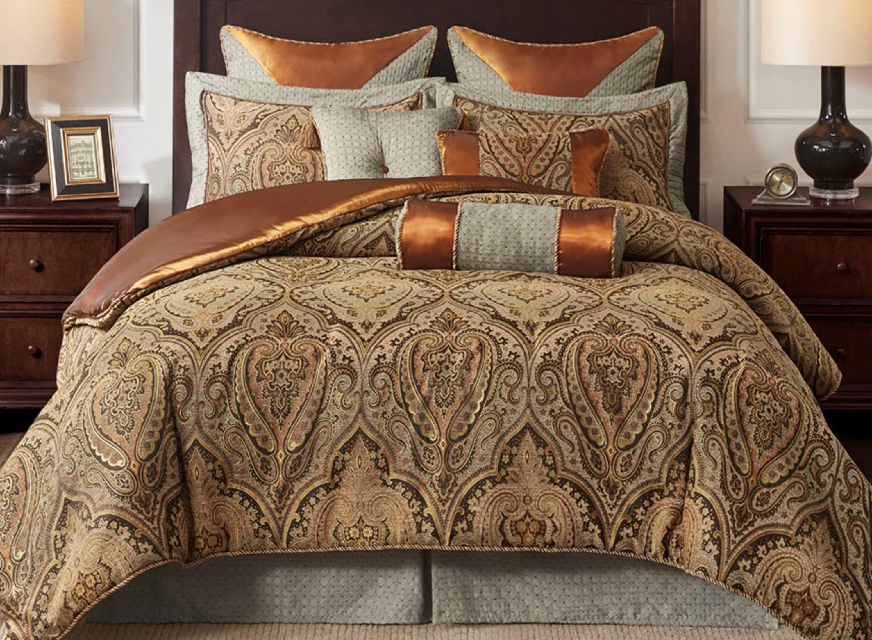 Canovia Springs 10 Pc. King Comforter Set | Raymour & Flanigan